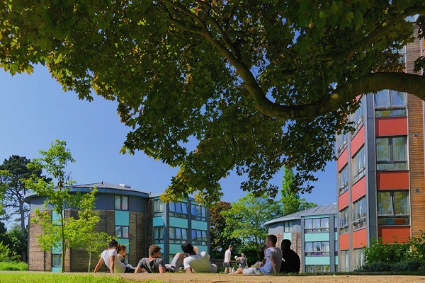 دانشگاه دانشگاه لستر (University Of Leicester) | اسکورایز