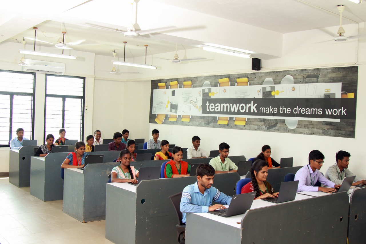 HCL TechBee, Madurai Images & Videos: Campus Infrastructure, Building ...