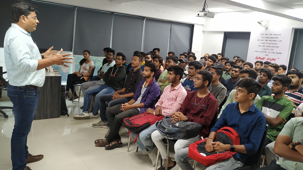 Tron School of Animation, Graphics and Artology, JM Road Images ...