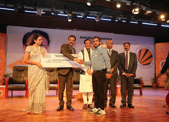 LPU rewards 250 students with study grant worth Rs 4 crore