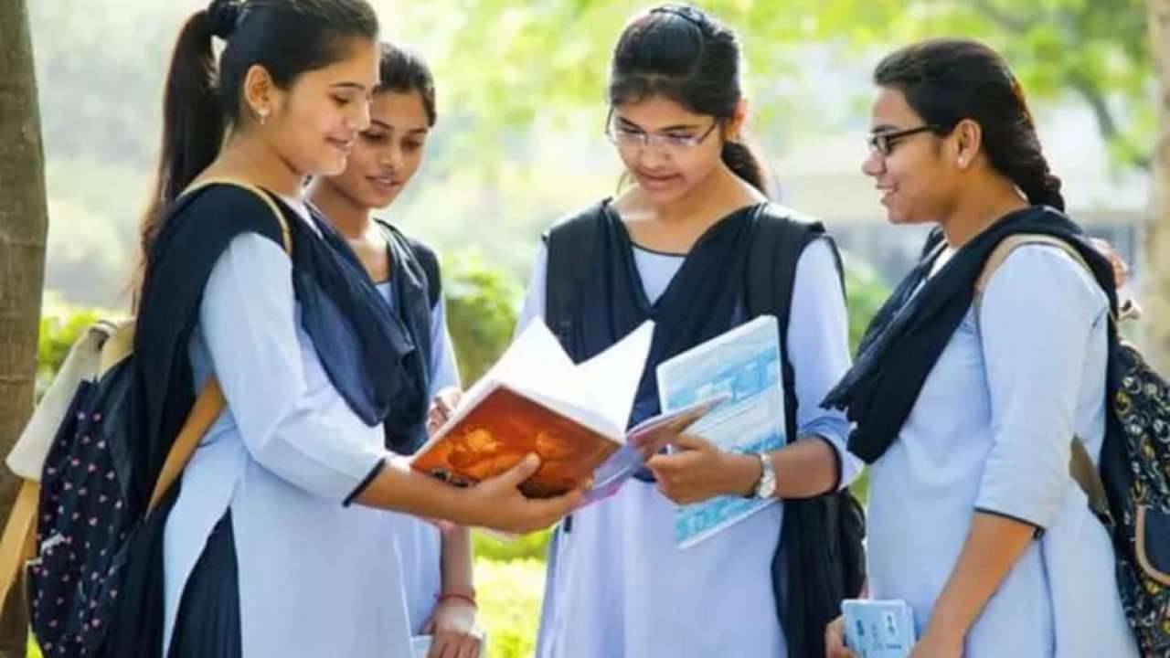 PM Modi congratulates students for clearing class 12th board exams