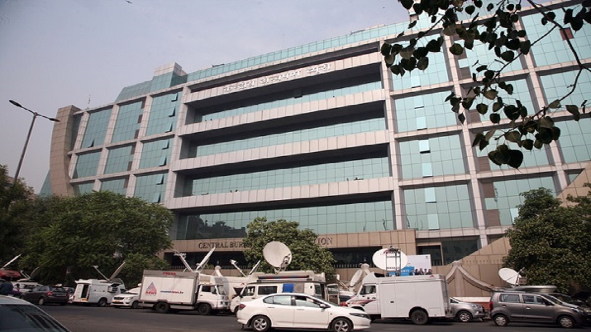 CBI arrests 6 in West Bengal SSC recruitment scam